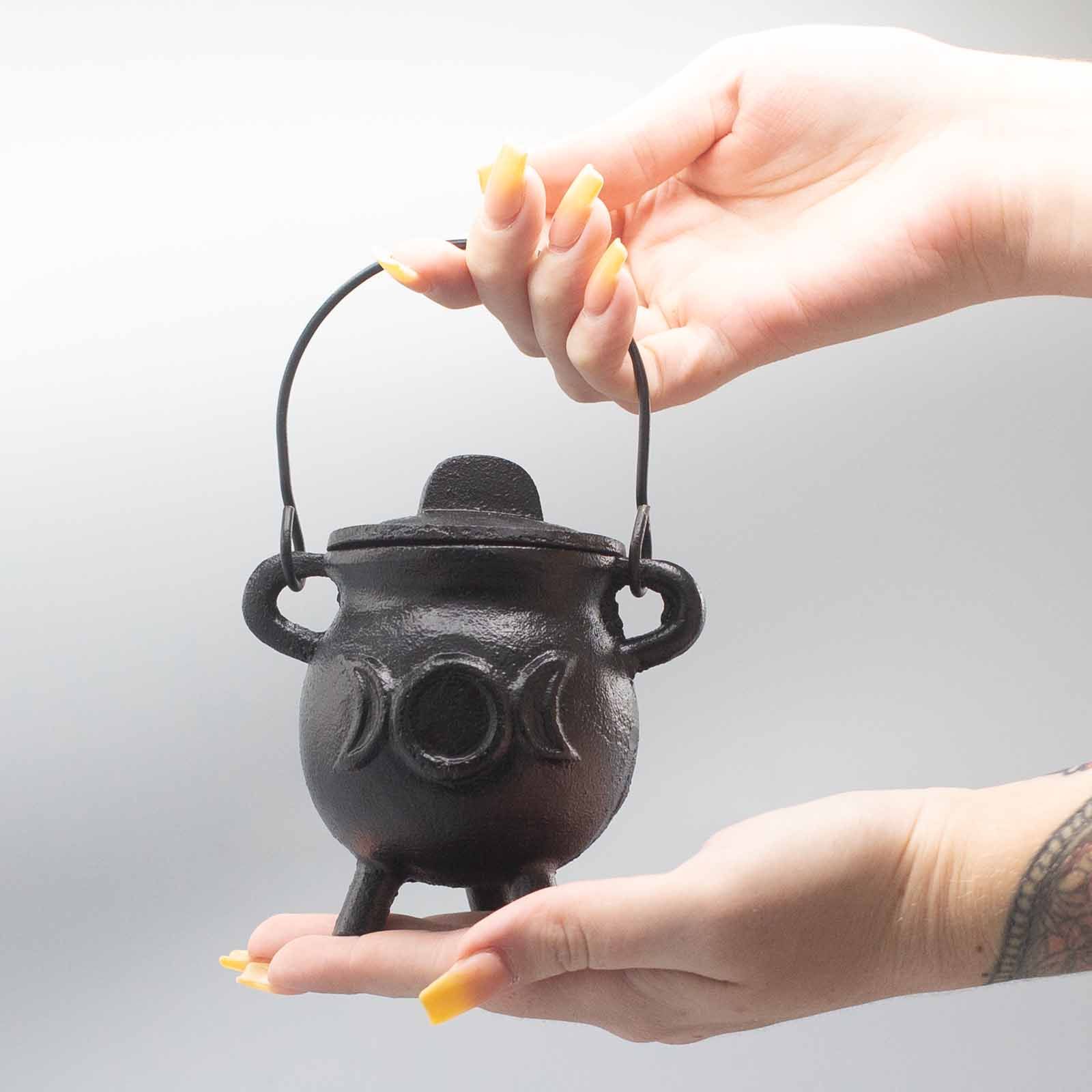 Cast Iron Cauldron with Triple Moon 6.5x13cm – Forgotten Forest